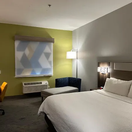 Holiday Inn Express Hotel & Suites Woodward Hwy 270, An Ihg Hotel ...